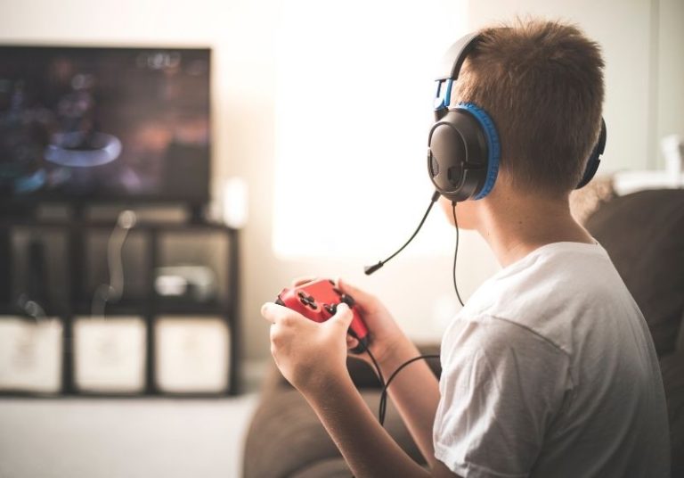 Video Game Alternatives: 10 Best Alternatives To Video Games